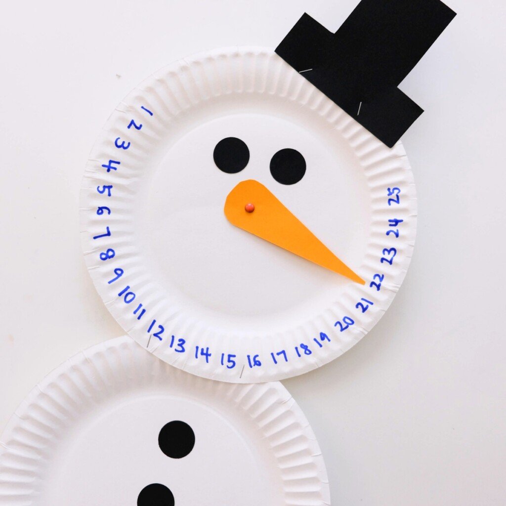 Paper Plate Snowman Countdown Craft - Happy Tot Shelf