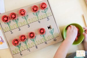 Pouch Cap Flowers Counting Box - Happy Tot Shelf