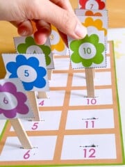 Pouch Cap Flowers Counting Box - Happy Tot Shelf