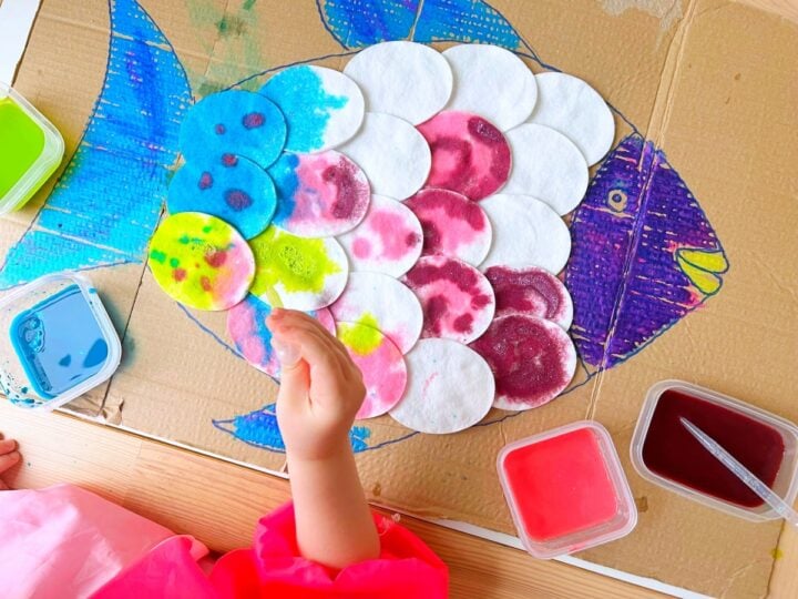 10 Painting Activities which Support Fine Motor Development - Happy Tot ...
